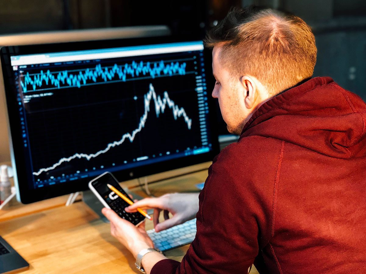 Understand Critical Thinking in the Tech Age- CrossKnowledge Skill Paths